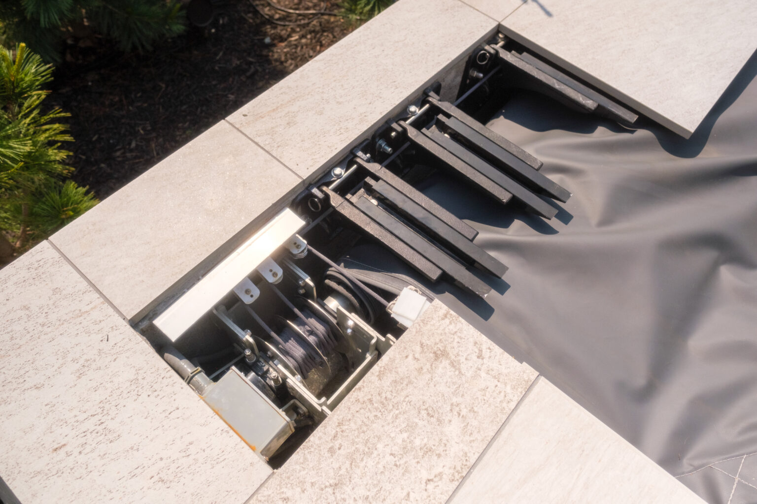 Why APC? - Automatic Pool Covers, Inc. | Your Safest Option